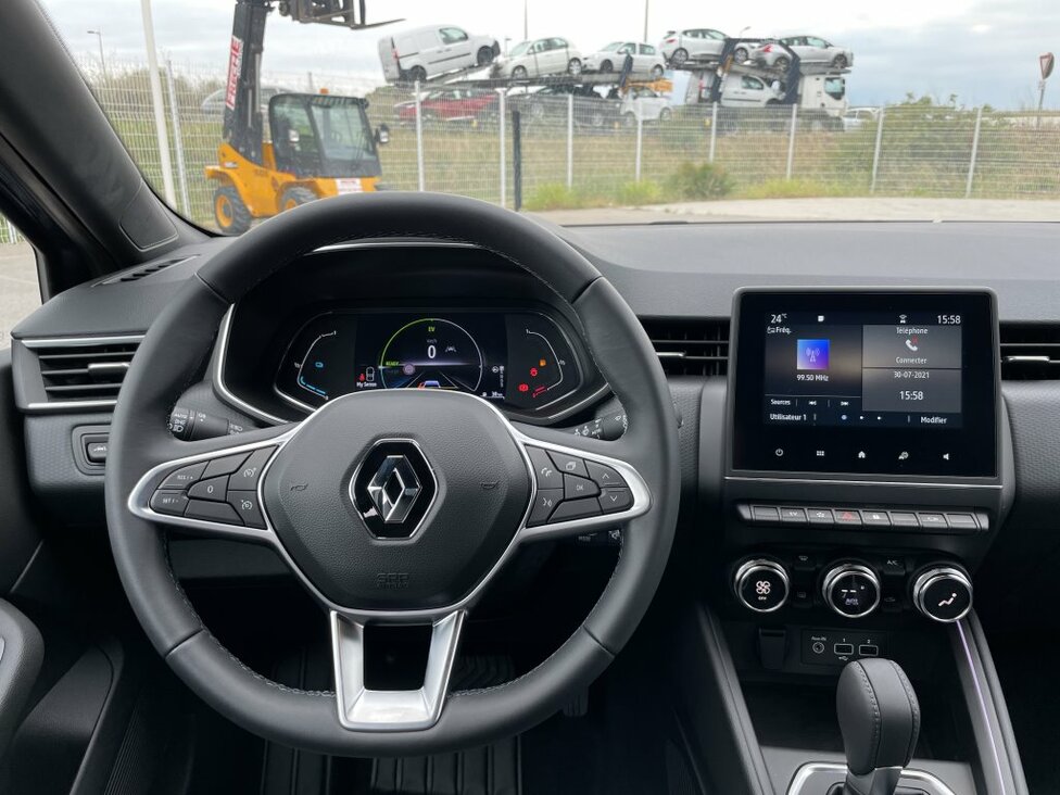 RENAULT CLIO V E-TECH 140 – 21 INTENS - Excel Car